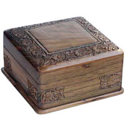 walnut-box-carved-border